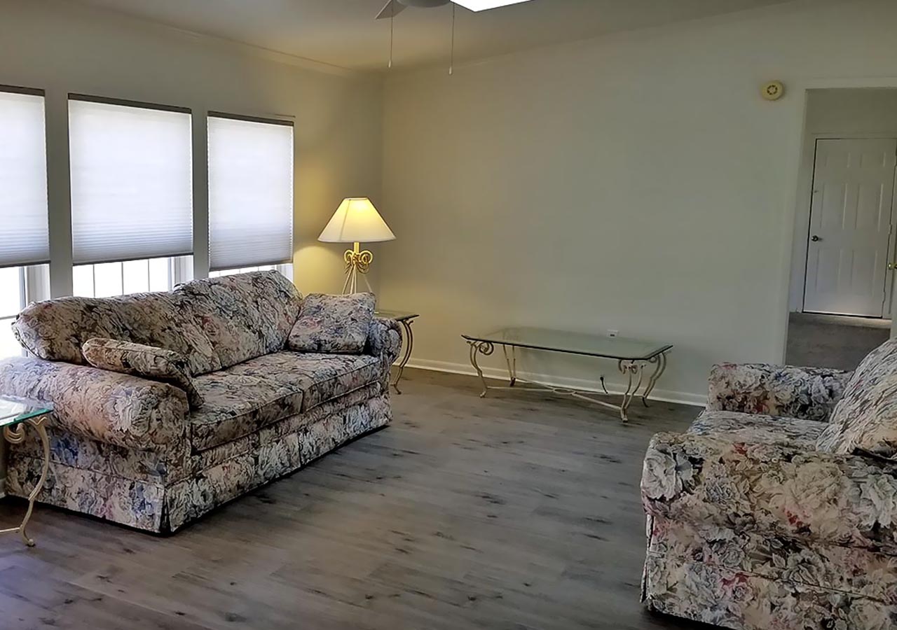 1407-124 Middle Rd Unit #124 | Hometown America